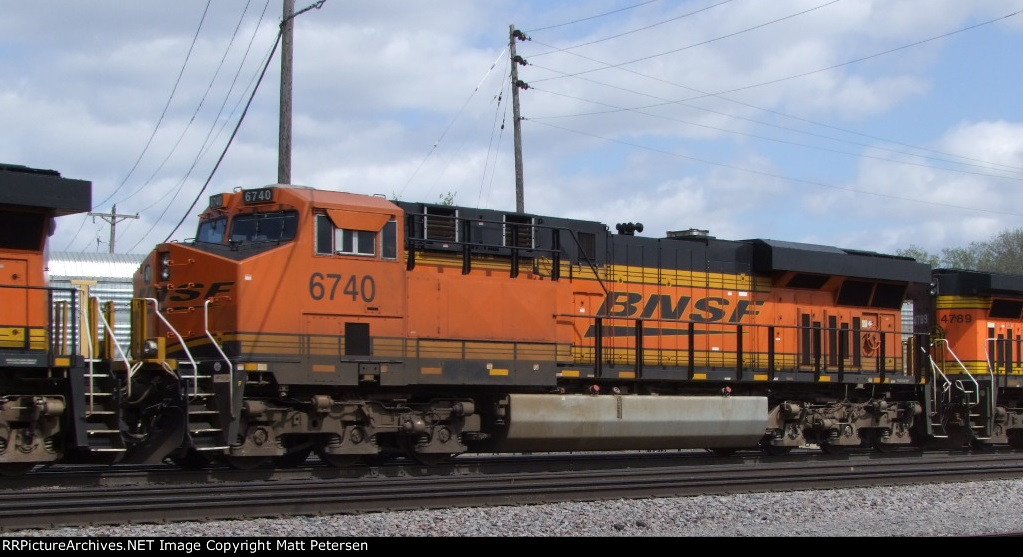 BNSF 6740